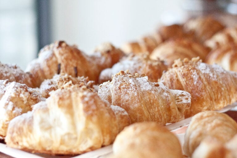 De oorsprong van de pittige croissant ontdekken - Stadsbelevenissen