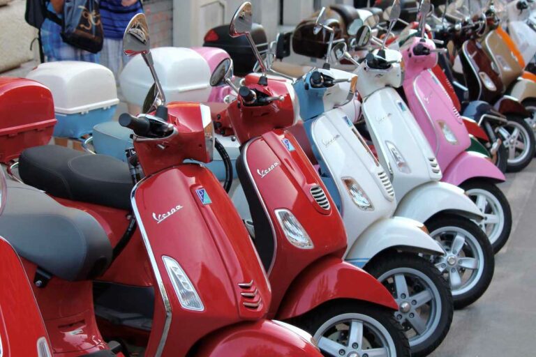 Renting a Scooter in Rome - City Experiences