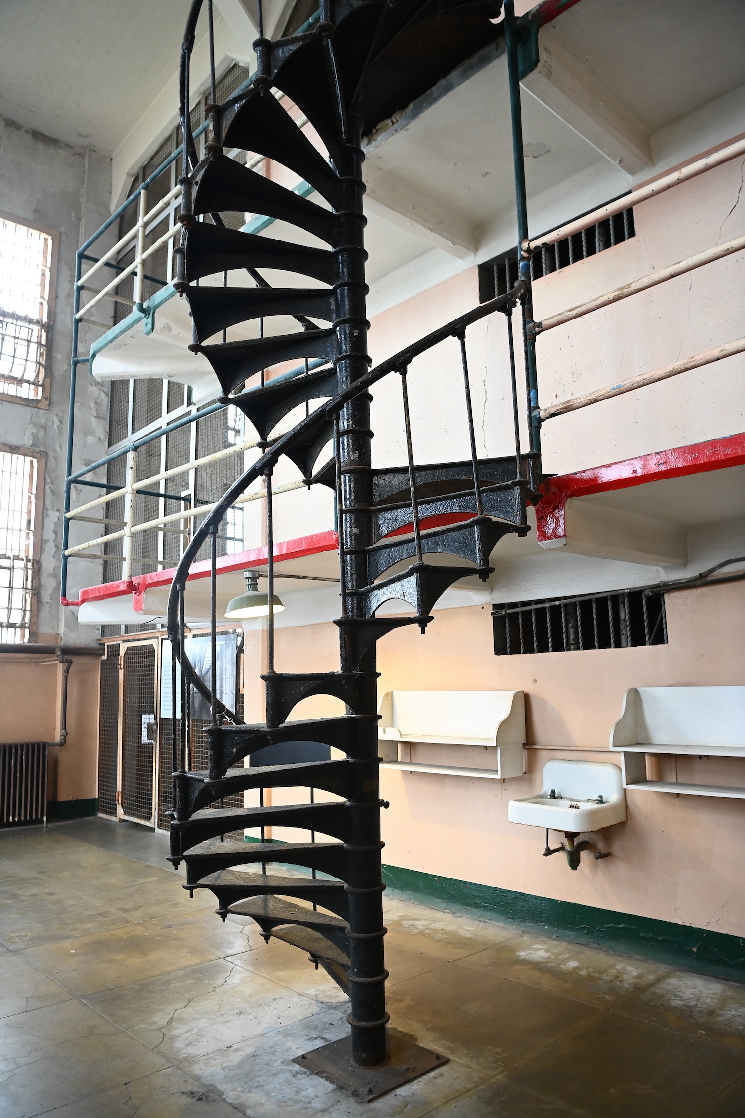 When Did Alcatraz Close (And Why?) | City Experiences