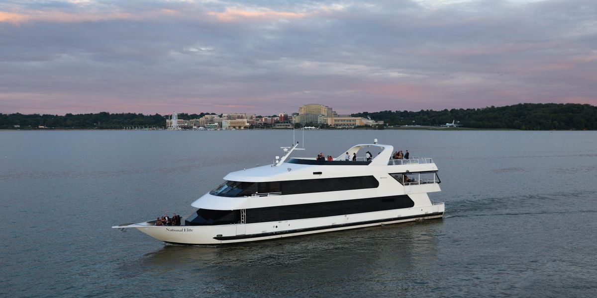 National Elite Vessel in Washington DC | City Cruises